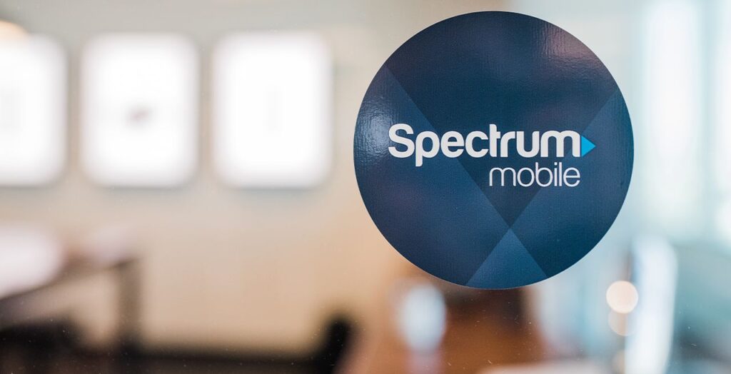 Is Spectrum Mobile Verizon's Best Competitor? (2025)